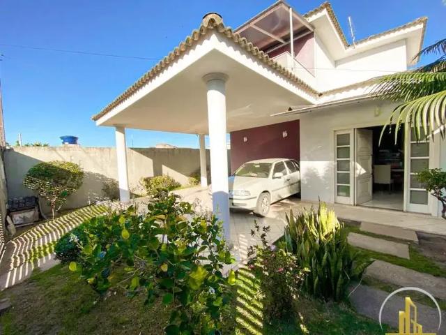 Casa / Sobrado para Venda em Guarapari/ES Itapebussu 3 Quartos
