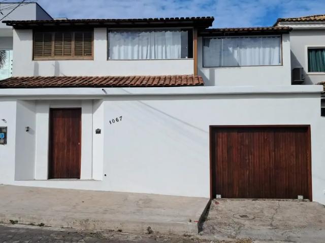 Casa / Sobrado para Venda em Guarapari/ES Itapebussu 4 Quartos