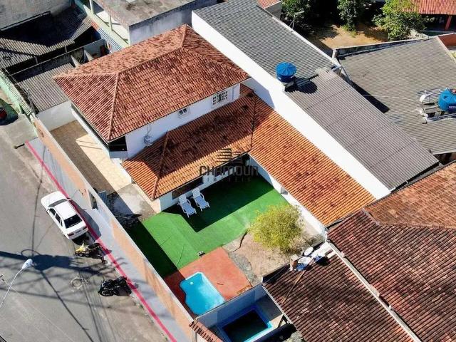 Casa / Sobrado para Venda em Guarapari/ES Kubitschek 4 Quartos