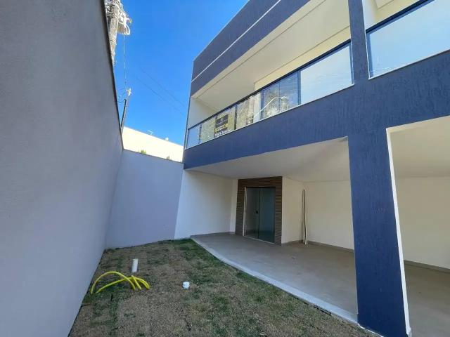 Casa / Sobrado para Venda em Guarapari/ES Santa Mônica 3 Quartos