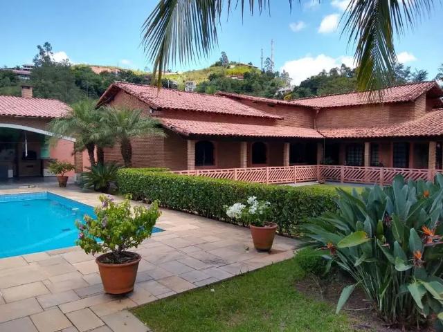 Casa / Sobrado para Venda em Guararema/SP Centro 3 Quartos