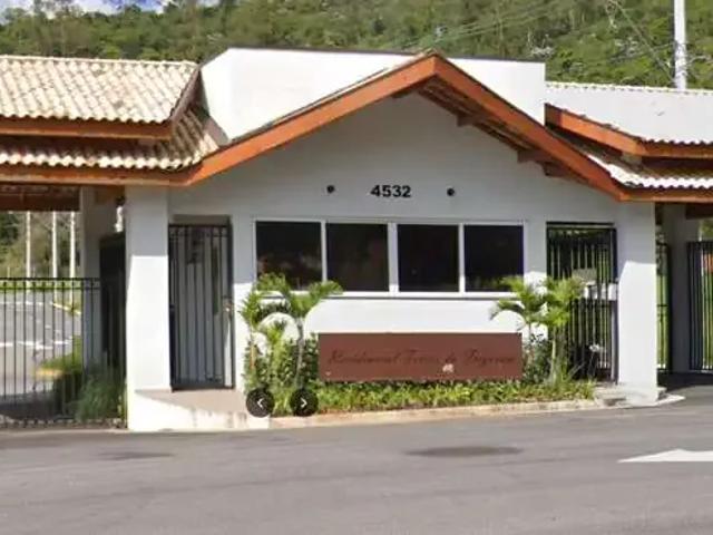 Casa / Sobrado para Venda em Guararema/SP Freguesia da Escada