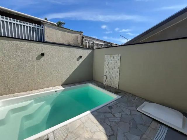 Casa / Sobrado para Venda em Guaratuba/PR Balneário Eliane 3 Quartos