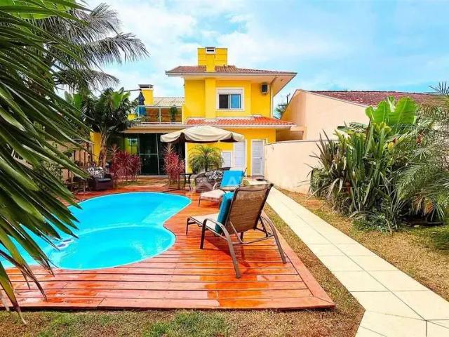 Casa / Sobrado para Venda em Guaratuba/PR Balneário Eliane 4 Quartos
