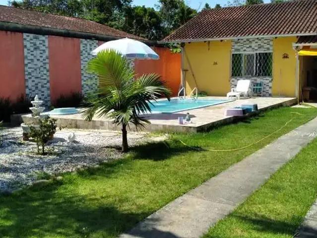 Casa / Sobrado para Venda em Guaratuba/PR Balneário Eliane 4 Quartos