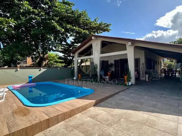 Casa / Sobrado para Venda em Guaratuba/PR Balneário Nereidas 3 Quartos