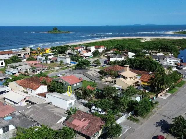 Casa / Sobrado para Venda em Guaratuba/PR Barra do Saí 3 Quartos