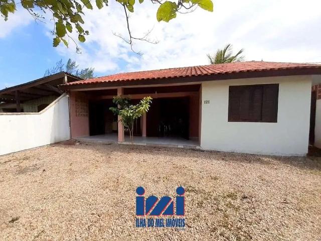 Casa / Sobrado para Venda em Guaratuba/PR Barra do Saí 3 Quartos
