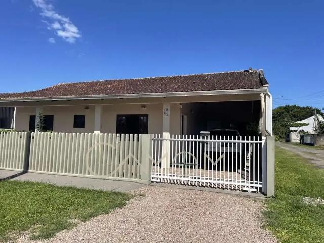 Casa / Sobrado para Venda em Guaratuba/PR Brejatuba 3 Quartos