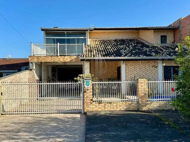 Casa / Sobrado para Venda em Guaratuba/PR Brejatuba 3 Quartos