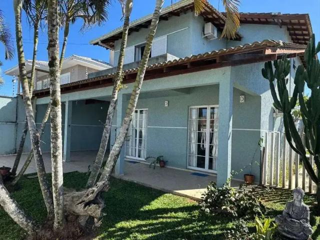 Casa / Sobrado para Venda em Guaratuba/PR Brejatuba 4 Quartos