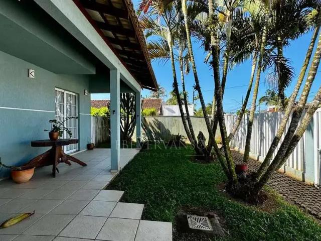 Casa / Sobrado para Venda em Guaratuba/PR Brejatuba 4 Quartos