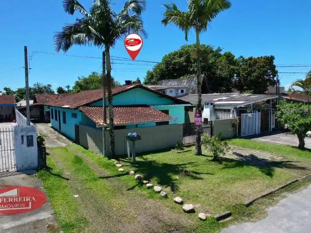 Casa / Sobrado para Venda em Guaratuba/PR Brejatuba 5 Quartos