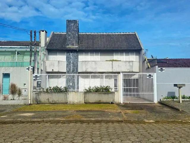 Casa / Sobrado para Venda em Guaratuba/PR Centro 3 Quartos