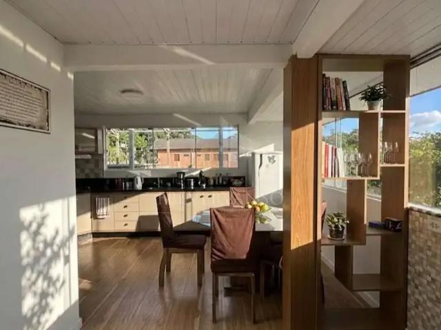 Casa / Sobrado para Venda em Guaratuba/PR Centro 2 Quartos