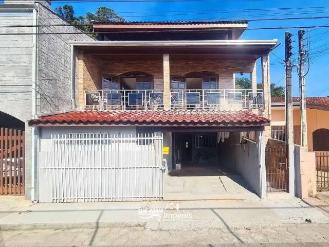 Casa / Sobrado para Venda em Guaratuba/PR Centro 7 Quartos