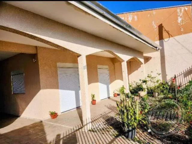 Casa / Sobrado para Venda em Guaratuba/PR Centro 4 Quartos