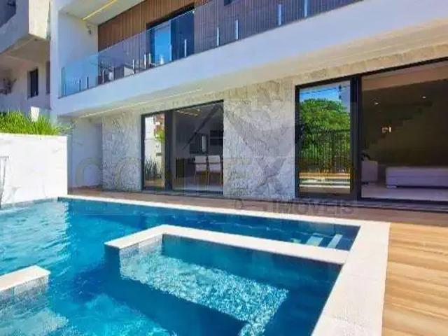 Casa / Sobrado para Venda em Guaratuba/PR Centro 4 Quartos