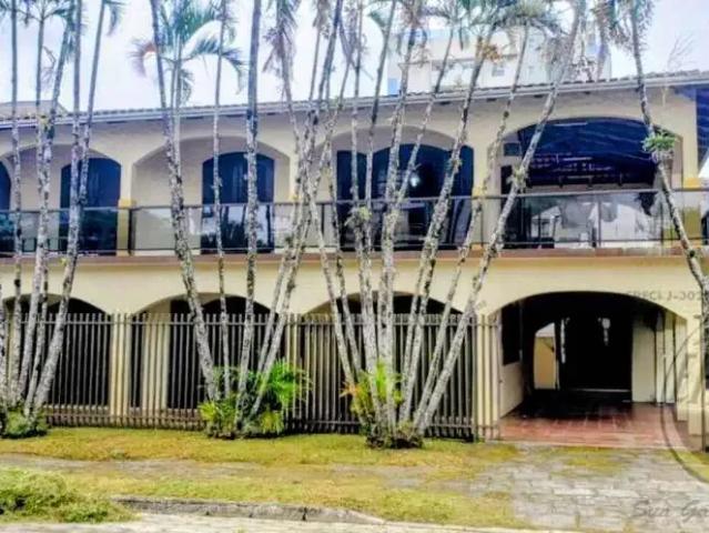 Casa / Sobrado para Venda em Guaratuba/PR Centro 5 Quartos