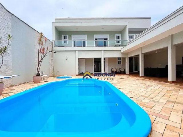 Casa / Sobrado para Venda em Guaratuba/PR Centro 5 Quartos