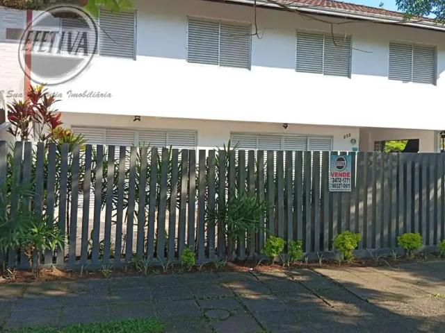 Casa / Sobrado para Venda em Guaratuba/PR Centro 5 Quartos