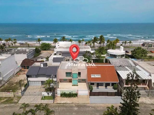 Casa / Sobrado para Venda em Guaratuba/PR Centro 6 Quartos