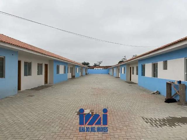 Casa / Sobrado para Venda em Guaratuba/PR Cohapar 2 Quartos