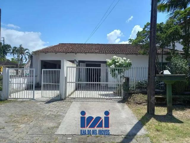 Casa / Sobrado para Venda em Guaratuba/PR Cohapar 3 Quartos