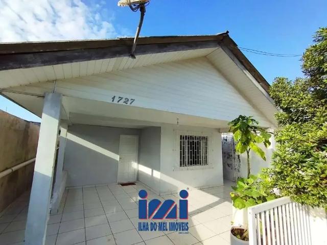 Casa / Sobrado para Venda em Guaratuba/PR Cohapar 3 Quartos