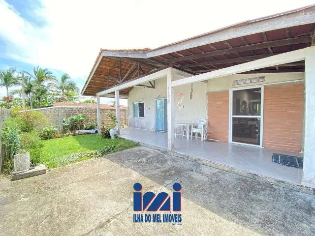 Casa / Sobrado para Venda em Guaratuba/PR Cohapar 3 Quartos