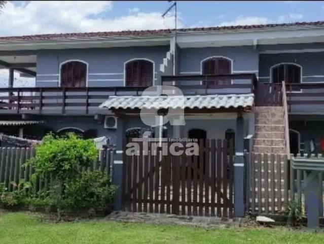 Casa / Sobrado para Venda em Guaratuba/PR Cohapar 4 Quartos