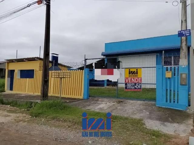 Casa / Sobrado para Venda em Guaratuba/PR Cohapar 4 Quartos