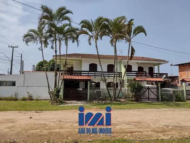 Casa / Sobrado para Venda em Guaratuba/PR Cohapar 7 Quartos