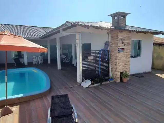 Casa / Sobrado para Venda em Guaratuba/PR Coroados 4 Quartos