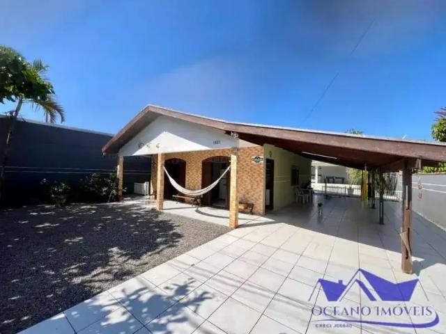 Casa / Sobrado para Venda em Guaratuba/PR Coroados 5 Quartos