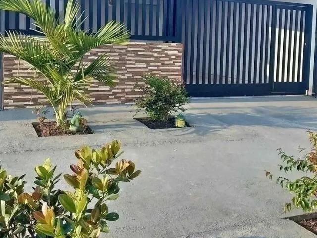 Casa / Sobrado para Venda em Guaratuba/PR Coroados 2 Quartos
