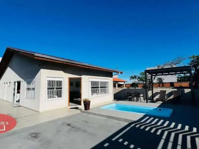 Casa / Sobrado para Venda em Guaratuba/PR Coroados 3 Quartos
