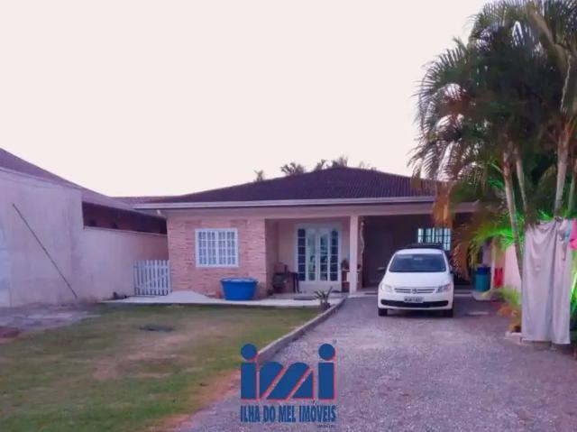 Casa / Sobrado para Venda em Guaratuba/PR Coroados 3 Quartos