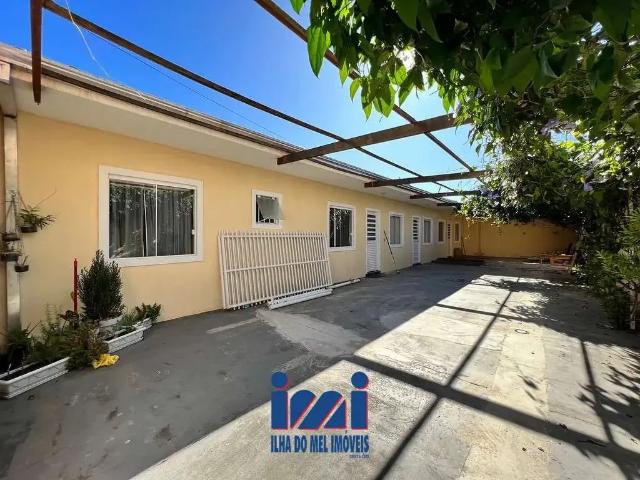 Casa / Sobrado para Venda em Guaratuba/PR Coroados 3 Quartos