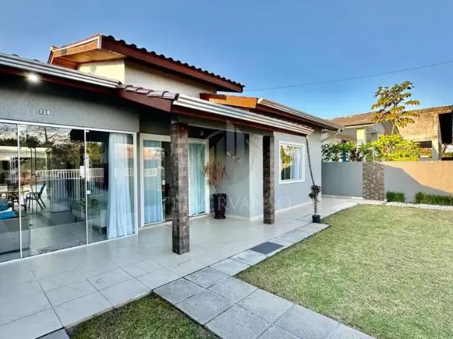 Casa / Sobrado para Venda em Guaratuba/PR Coroados 3 Quartos