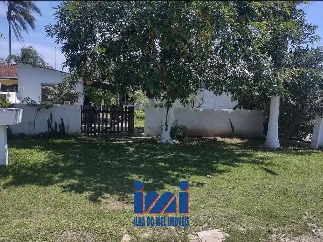 Casa / Sobrado para Venda em Guaratuba/PR Coroados 3 Quartos