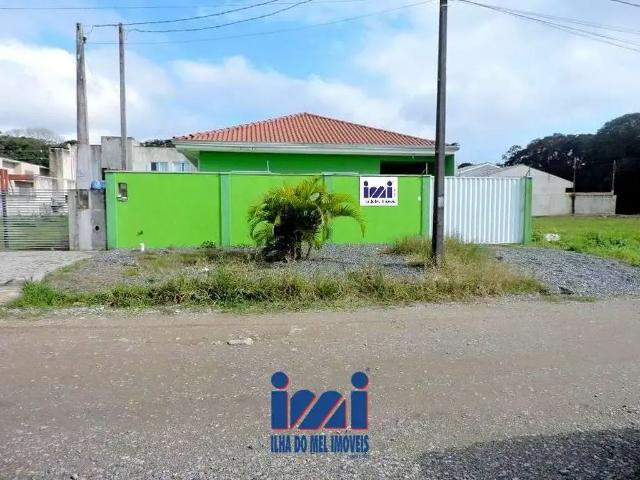 Casa / Sobrado para Venda em Guaratuba/PR Estoril 4 Quartos