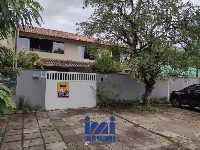 Casa / Sobrado para Venda em Guaratuba/PR Figueira 8 Quartos