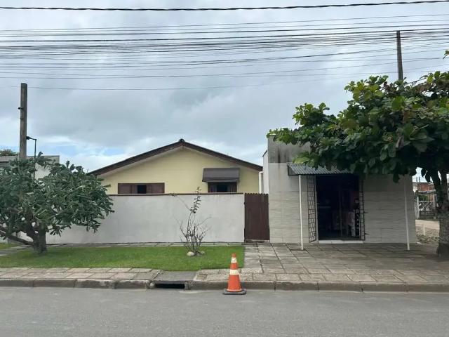 Casa / Sobrado para Venda em Guaratuba/PR Figueira 2 Quartos