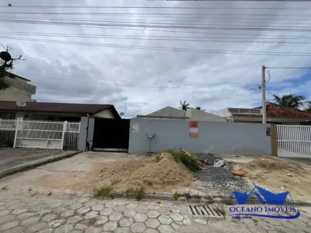Casa / Sobrado para Venda em Guaratuba/PR Nereidas 4 Quartos
