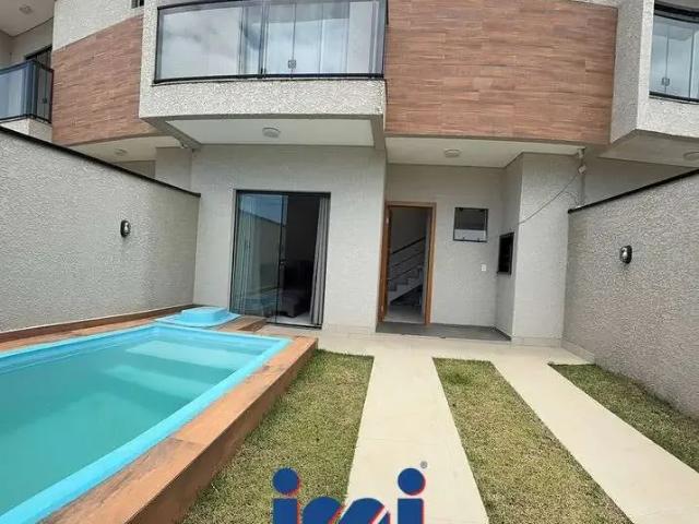 Casa / Sobrado para Venda em Guaratuba/PR Nereidas 4 Quartos