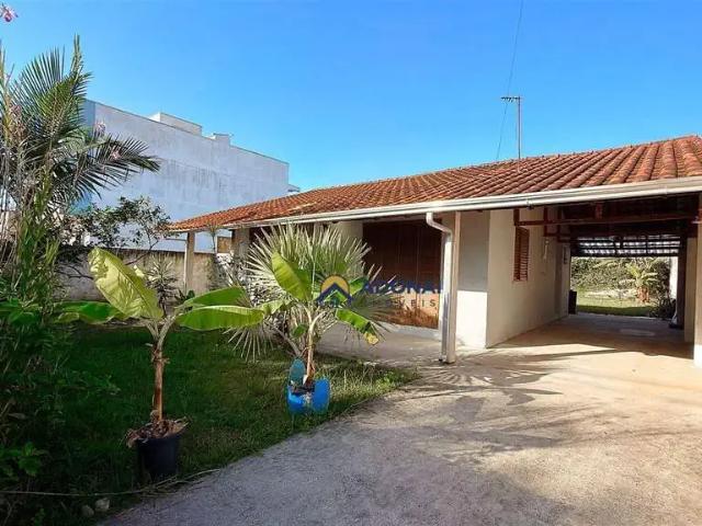 Casa / Sobrado para Venda em Guaratuba/PR Nereidas 3 Quartos