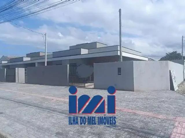 Casa / Sobrado para Venda em Guaratuba/PR Piçarras 2 Quartos