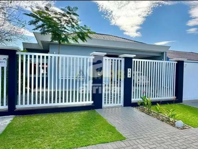 Casa / Sobrado para Venda em Guaratuba/PR Piçarras 2 Quartos