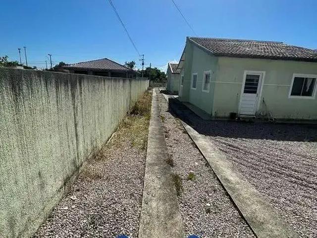 Casa / Sobrado para Venda em Guaratuba/PR Piçarras 2 Quartos